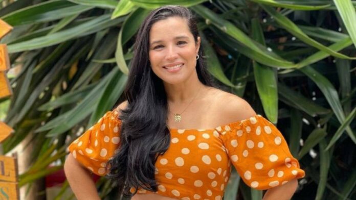 Ronaldinho wife (Janaina Mendes) | Love Life | Marriage - Sportslibro.com